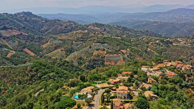 รูปภาพTanneron – เลือกดูภาพถ่ายสต็อก เวกเตอร์ และวิดีโอ362 | Adobe Stock