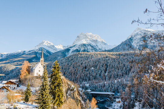 「Engadiner」の画像 - 1,009 件の Stock 写真、ベクターおよびビデオ | Adobe Stock