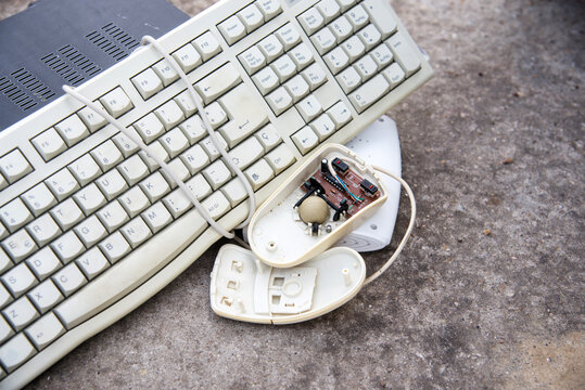 รูปภาพComputadora – เลือกดูภาพถ่ายสต็อก เวกเตอร์ และวิดีโอ4,249 | Adobe ...