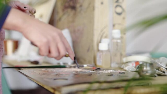 「Nitpicking」の写真素材 | 293件の無料イラスト画像 | Adobe Stock