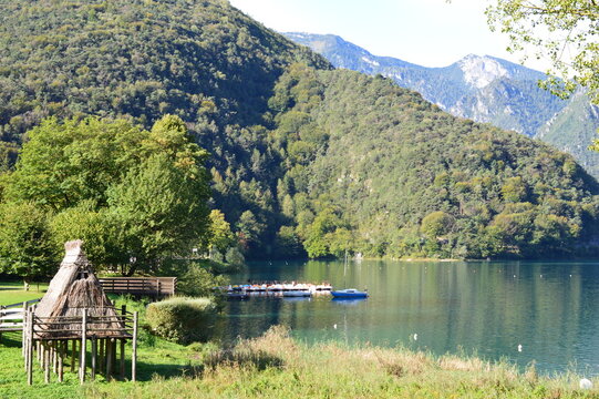 Wassertrum Bilder – Durchsuchen 200 Archivfotos, Vektorgrafiken und ...