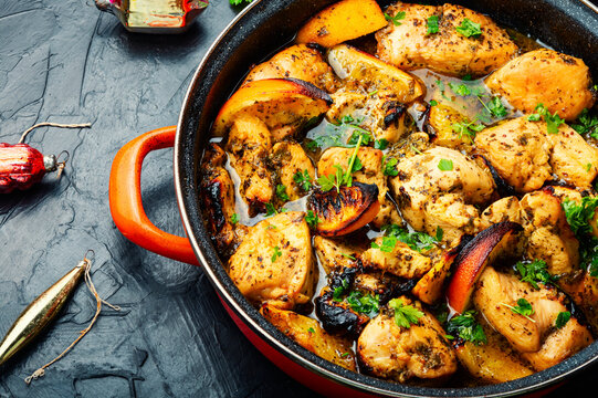 LAS 2,402,022 MEJORES IMÁGENES, FOTOS DE ARCHIVO Y VECTORES DE Pollo ...