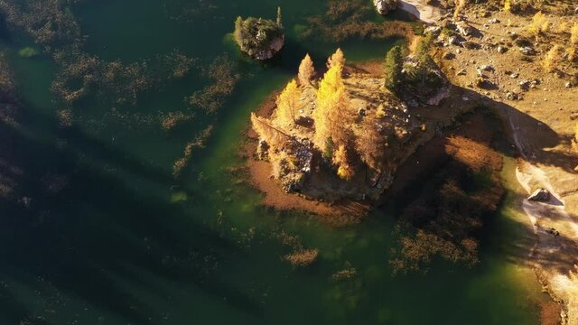 Obrazy ("Lago Di Federa") — zdjęcia, wektory i wideo bez tantiem (167 ...