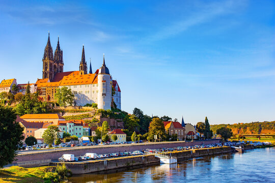 Battlement Images – Browse 2,114,213 Stock Photos, Vectors, and Video ...