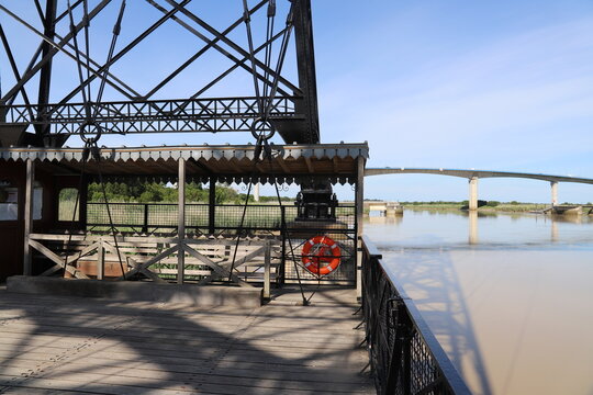 รูปภาพTransbordeur – เลือกดูภาพถ่ายสต็อก เวกเตอร์ และวิดีโอ138 | Adobe ...