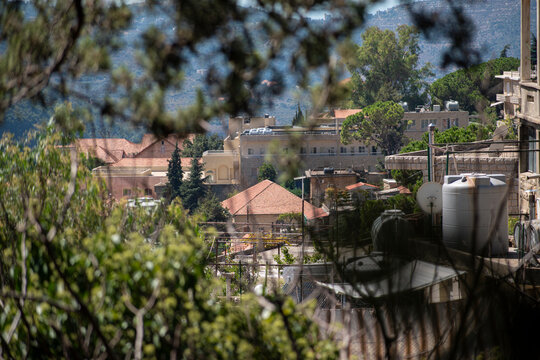 Qamar 이미지 – 찾아보기 643 스톡 사진, 벡터 및 비디오 | Adobe Stock