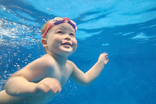 "Baby Swimming" Images – Browse 4,122 Stock Photos, Vectors, and Video ...