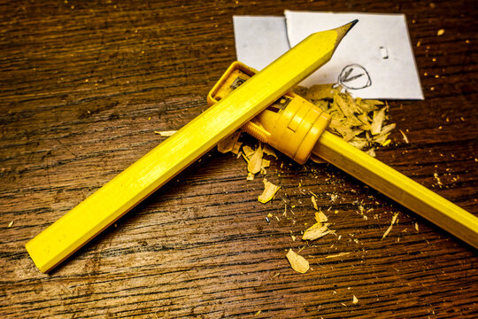 Anspitzen Bilder – Durchsuchen 546 Archivfotos, Vektorgrafiken und ...