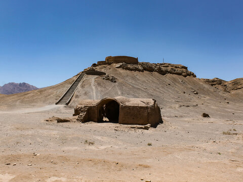 Agyari Bilder – Durchsuchen 1,000 Archivfotos, Vektorgrafiken und ...