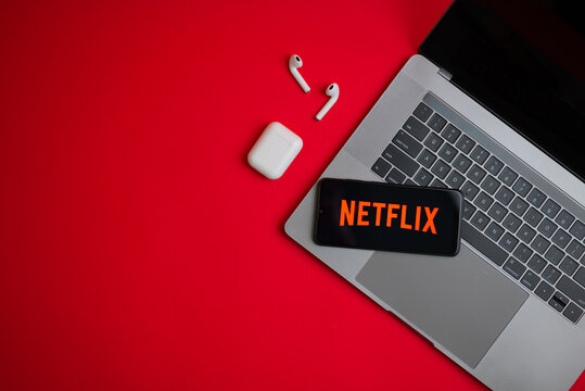 Netflix Bilder – Durchsuchen 5,439 Archivfotos, Vektorgrafiken und ...
