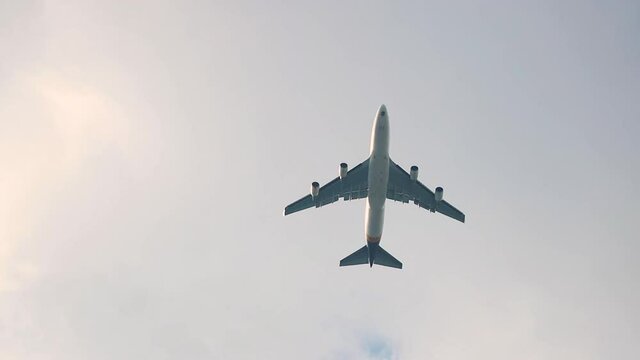 Boeing 747 Images – Browse 3,755 Stock Photos, Vectors, and Video ...