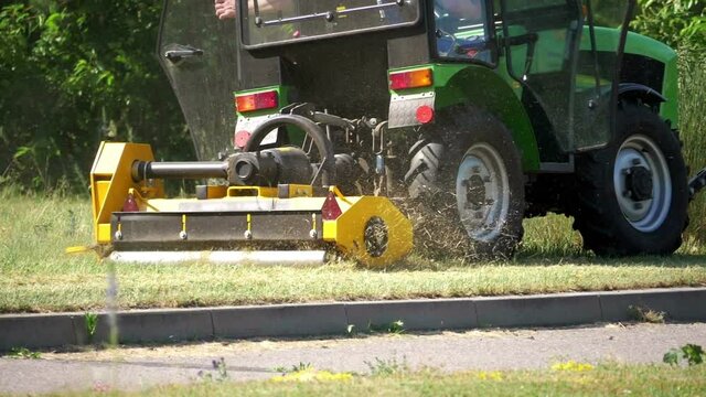 Grass-Mower Images – Browse 1,109 Stock Photos, Vectors, and Video ...