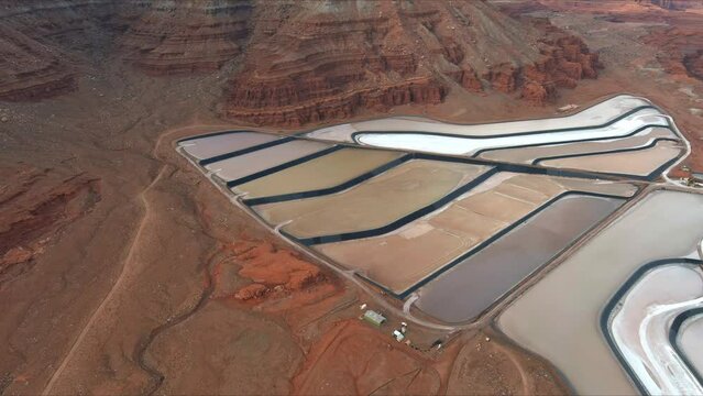 "Settling Pond" Images – Browse 332 Stock Photos, Vectors, and Video ...