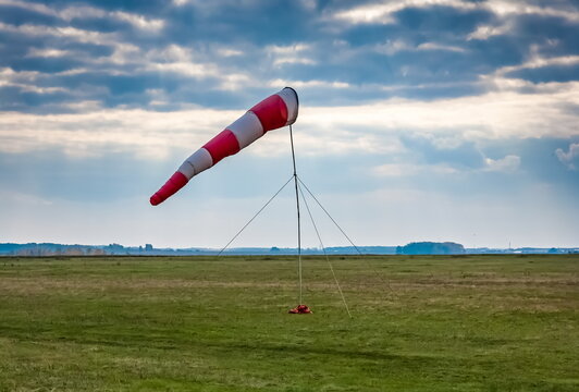 รูปภาพAirsock – เลือกดูภาพถ่ายสต็อก เวกเตอร์ และวิดีโอ262 | Adobe Stock