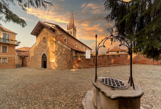 Servite Images – Browse 317 Stock Photos, Vectors, and Video | Adobe Stock