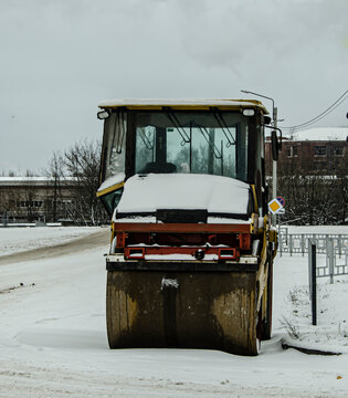 "Asphalt Roller" Immagini - Sfoglia 367 foto, vettoriali e video Stock ...
