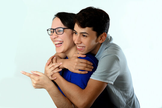 Bruderliebe Bilder – Durchsuchen 178,715 Archivfotos, Vektorgrafiken und Videos | Adobe Stock