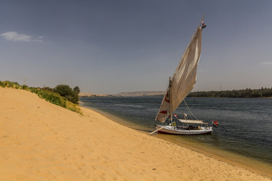 Feluke Bilder – Durchsuchen 3,514 Archivfotos, Vektorgrafiken und ...
