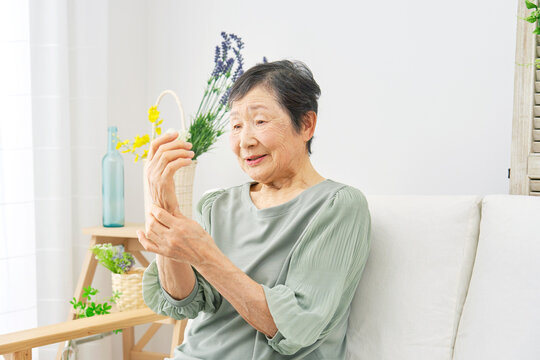 麻痺 Images – Browse 604 Stock Photos, Vectors, and Video | Adobe Stock