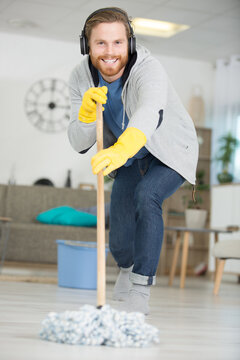 Swabber Images – Parcourir 1,154 le catalogue de photos, vecteurs et ...