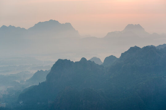 รูปภาพKayin – เลือกดูภาพถ่ายสต็อก เวกเตอร์ และวิดีโอ643 | Adobe Stock
