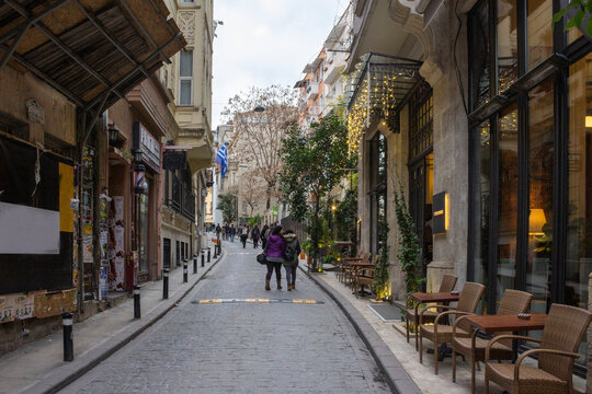 Nisantasi Bilder – Durchsuchen 196 Archivfotos, Vektorgrafiken und ...