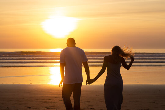 Strolling Images – Browse 917,660 Stock Photos, Vectors, and Video ...