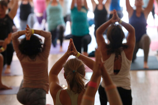 Alltag Bilder – Durchsuchen 107,071 Archivfotos, Vektorgrafiken und ...