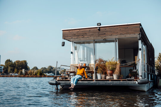 "Floating Home"-Bilder: Stock-Fotos & -Videos. | Adobe Stock
