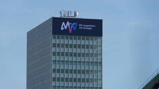 Begeistern Images – Browse 5,673 Stock Photos, Vectors, and Video ...