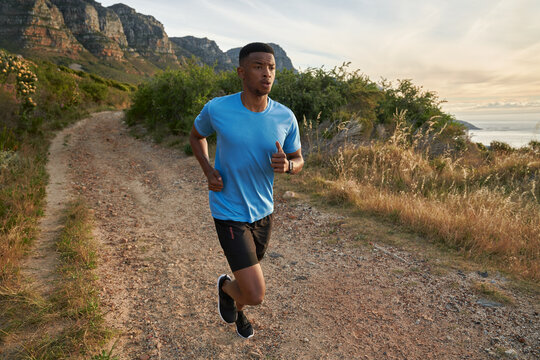 Determined Runner Bilder – Durchsuchen 10,966 Archivfotos ...