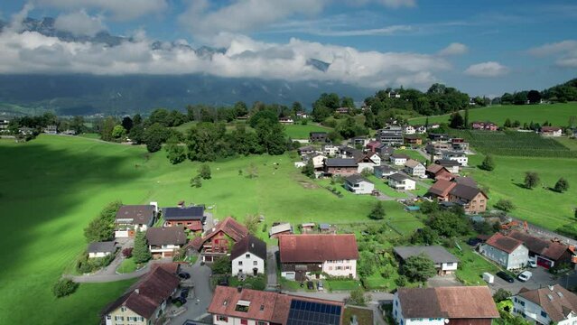 รูปภาพLichtenstein – เลือกดูภาพถ่ายสต็อก เวกเตอร์ และวิดีโอ6,293 ...