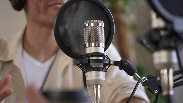 Broadcaster Images – Browse 21,139 Stock Photos, Vectors, and Video ...