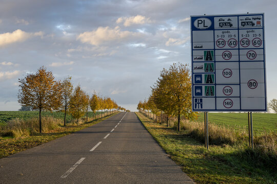 รูปภาพBorderland – เลือกดูภาพถ่ายสต็อก เวกเตอร์ และวิดีโอ1,664 | Adobe ...