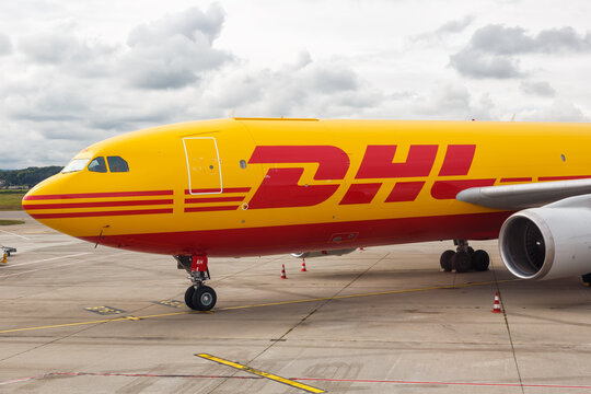 Dhl Bilder – Durchsuchen 2,146 Archivfotos, Vektorgrafiken und Videos ...