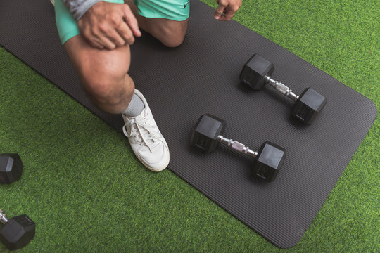 Génuflexion Images – Parcourir 633 le catalogue de photos, vecteurs et ...