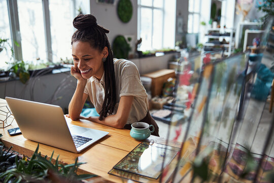 Stare Images – Browse 591,478 Stock Photos, Vectors, and Video | Adobe ...