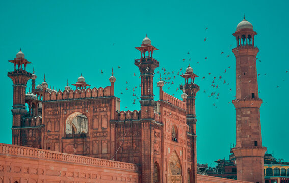 "Badshahi Masjid" Images – Browse 151 Stock Photos, Vectors, and Video ...