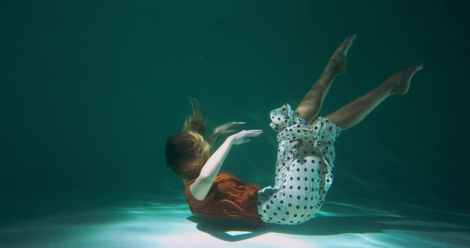 "Synchronized Swimming" Imagens – Procure 2,062 fotos, vetores e vídeos ...