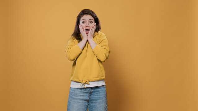 รูปภาพStartled – เลือกดูภาพถ่ายสต็อก เวกเตอร์ และวิดีโอ38,577 | Adobe Stock