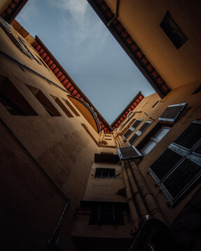 Inner Yard"」の写真素材 | 823件の無料イラスト画像 | Adobe Stock