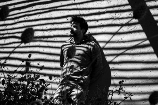 Persona Reflexionando