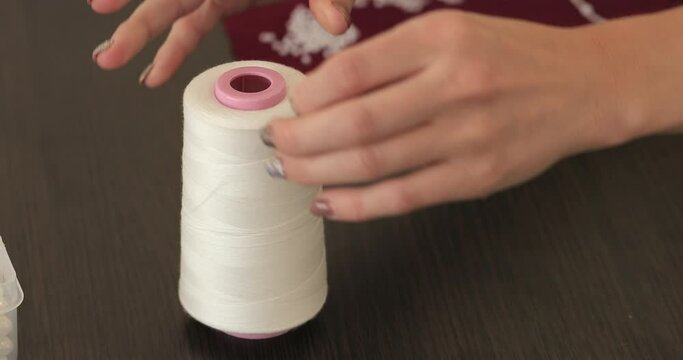 รูปภาพUnwinding – เลือกดูภาพถ่ายสต็อก เวกเตอร์ และวิดีโอ27,984 | Adobe ...