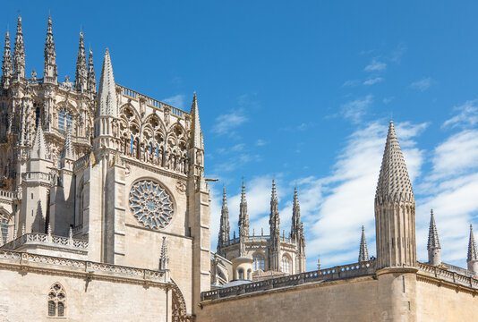 รูปภาพ"Saint Mary" – เลือกดูภาพถ่ายสต็อก เวกเตอร์ และวิดีโอ18,991 ...