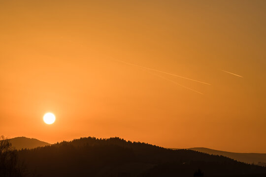 Sonnenfleck bilder – Bläddra bland 139 stockfoton, vektorer och videor ...