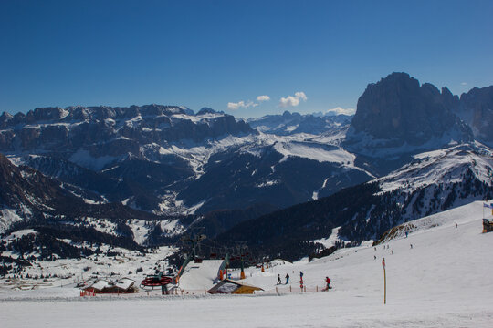 "Col Raiser" Images – Browse 305 Stock Photos, Vectors, and Video ...