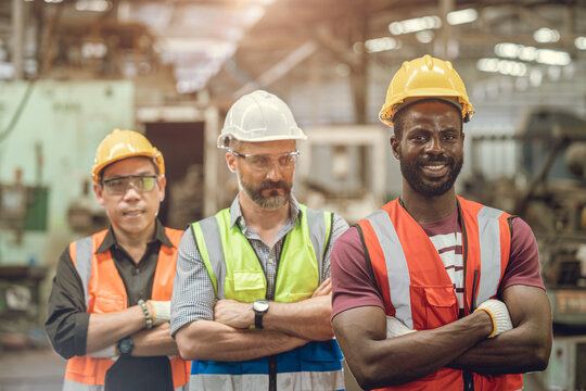 Laborers Images – Browse 6,251,488 Stock Photos, Vectors, and Video ...