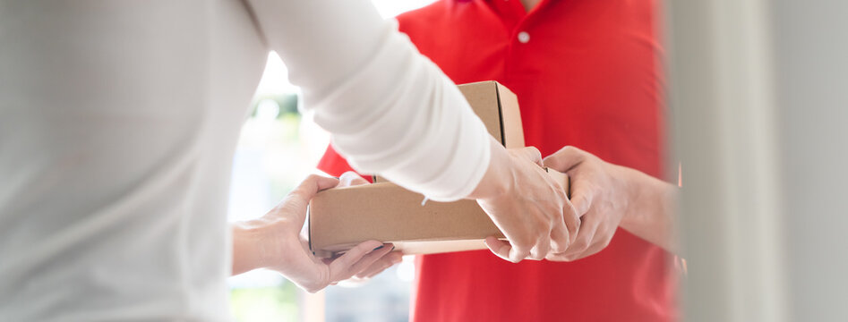 Paketbote Bilder – Durchsuchen 27,019 Archivfotos, Vektorgrafiken und ...