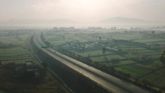 Obrazy ("National Highway") — zdjęcia, wektory i wideo bez tantiem (996 ...