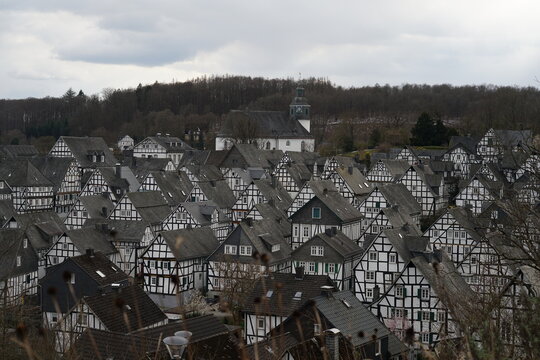 รูปภาพFreudenberg – เลือกดูภาพถ่ายสต็อก เวกเตอร์ และวิดีโอ940 | Adobe Stock